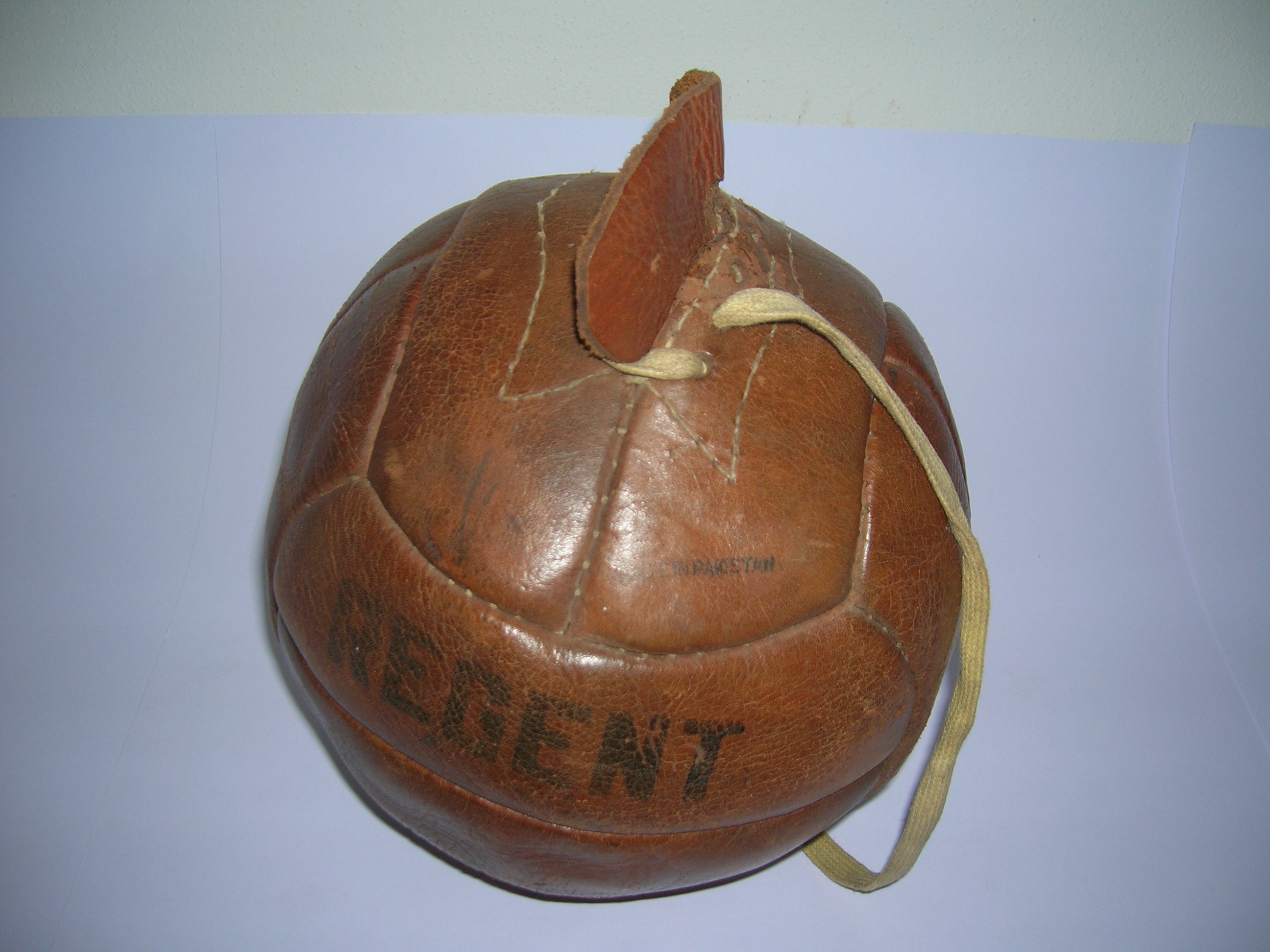 Soccer balls from 1910 - Football Vintage Collecting original from 1896 ...
